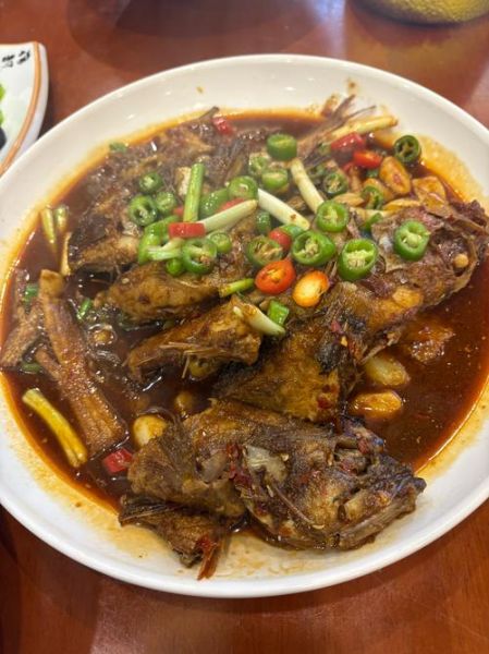 酱焖海杂鱼怎么做_酱焖海杂鱼用什么酱-第2张图片-山城妙识