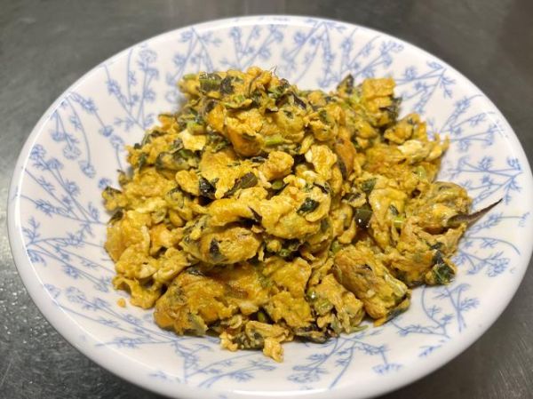 香椿头炒蛋怎么做_香椿头炒蛋的营养价值-第1张图片-山城妙识