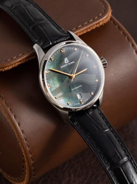 贝母表盘值得买吗_贝母表盘优缺点全解析-第1张图片-山城妙识