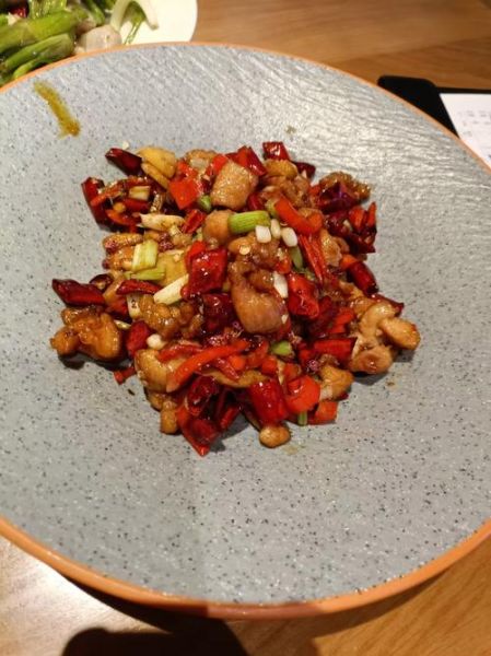 泡椒田鸡怎么做好吃_泡椒田鸡的做法视频教程-第1张图片-山城妙识