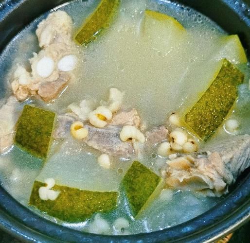 冬瓜排骨清汤怎么做_冬瓜排骨汤去腥技巧-第1张图片-山城妙识