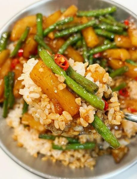 土豆焖饭怎么做_土豆焖饭用什么米最好-第1张图片-山城妙识