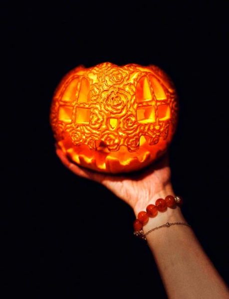 南瓜灯怎么做_南瓜灯图片教程-第2张图片-山城妙识 南瓜灯怎么做_南瓜灯图片教程-第2张图片-山城妙识