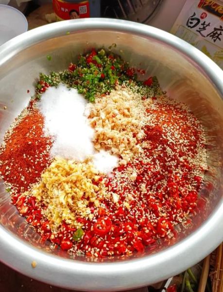 十斤辣椒酱配方怎么做_自制辣椒酱比例-第1张图片-山城妙识 十斤辣椒酱配方怎么做_自制辣椒酱比例-第1张图片-山城妙识