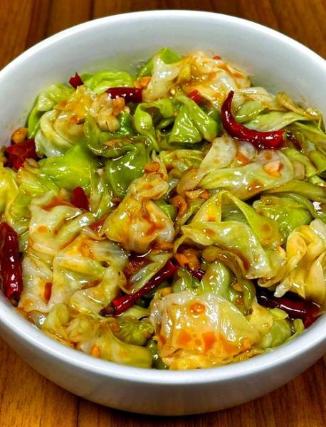 手撕卷心菜怎么炒才脆_爆炒手撕卷心菜的家常做法-第2张图片-山城妙识 手撕卷心菜怎么炒才脆_爆炒手撕卷心菜的家常做法-第2张图片-山城妙识