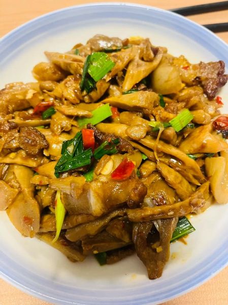 竹笋焖鸭怎么做_竹笋焖鸭最正宗做法-第1张图片-山城妙识