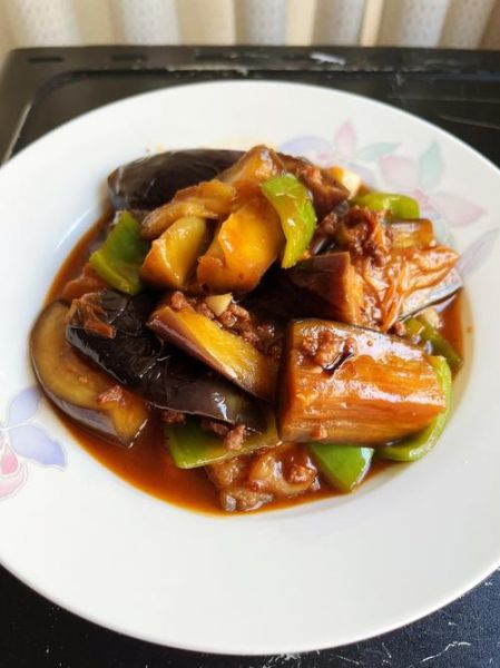茄子烧五花肉怎么做_家常茄子烧肉技巧-第3张图片-山城妙识