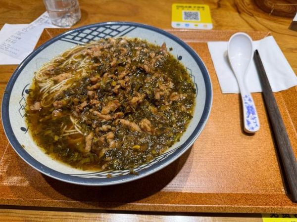 一碗雪菜肉丝面热量是多少_减肥能吃吗-第3张图片-山城妙识 一碗雪菜肉丝面热量是多少_减肥能吃吗-第3张图片-山城妙识