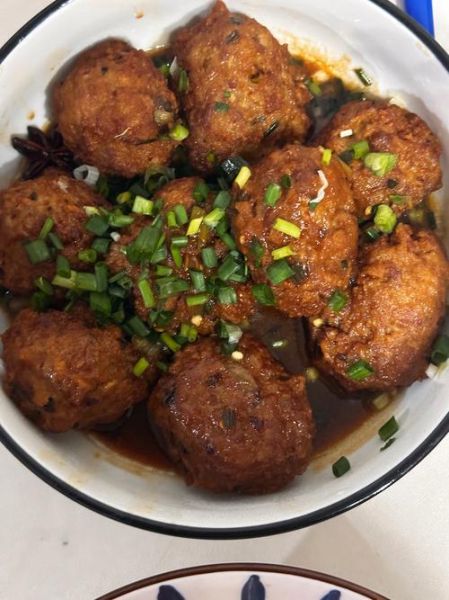 清蒸狮子头怎么做_清蒸狮子头最正宗的做法-第2张图片-山城妙识