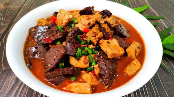 猪血豆腐汤的做法_猪血豆腐汤怎么做好吃又嫩-第1张图片-山城妙识