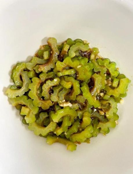 凉拌苦瓜怎么做不苦_凉拌苦瓜最佳吃法-第2张图片-山城妙识