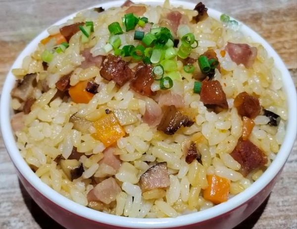 腊肉饭怎么做好吃_腊肉饭图片-第2张图片-山城妙识