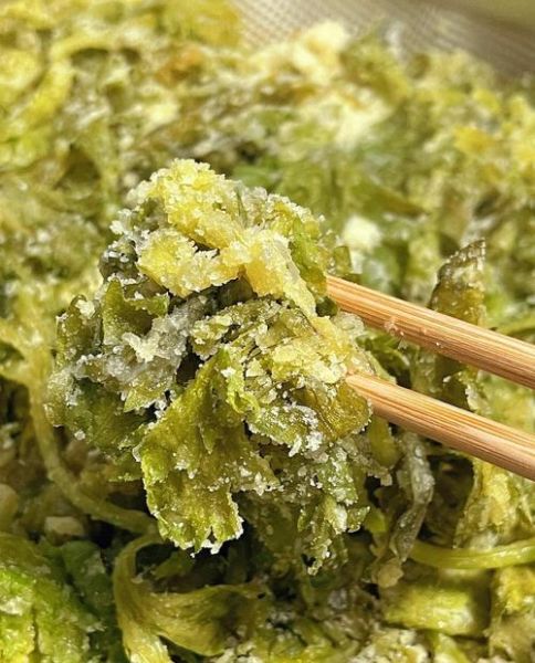 芹菜叶怎么做好吃又简单_芹菜叶的家常做法-第2张图片-山城妙识 芹菜叶怎么做好吃又简单_芹菜叶的家常做法-第2张图片-山城妙识