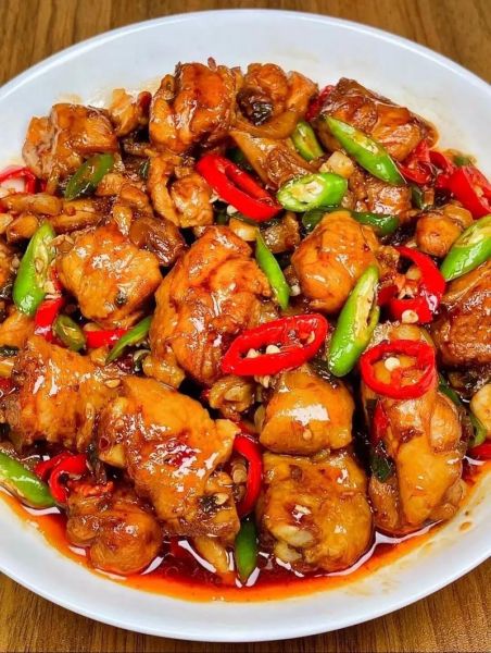 红烧鸡肉怎么做好吃_红烧鸡肉最正宗的做法-第1张图片-山城妙识