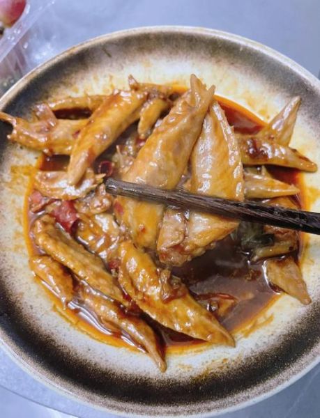 卤鸡翅尖怎么做_卤鸡翅尖需要焯水吗-第1张图片-山城妙识 卤鸡翅尖怎么做_卤鸡翅尖需要焯水吗-第1张图片-山城妙识