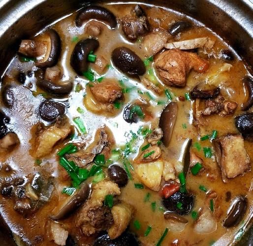 干香菇鸡汤怎么炖好喝又营养_干香菇鸡汤的做法窍门-第1张图片-山城妙识 干香菇鸡汤怎么炖好喝又营养_干香菇鸡汤的做法窍门-第1张图片-山城妙识