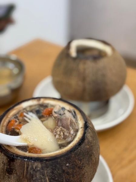 椰子煲汤的做法_椰子煲鸡汤怎么煲-第2张图片-山城妙识 椰子煲汤的做法_椰子煲鸡汤怎么煲-第2张图片-山城妙识