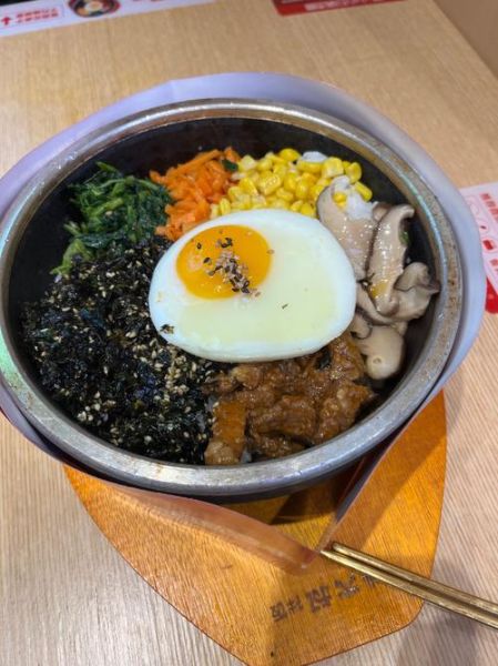 石锅拌饭都放什么菜_石锅拌饭配菜有哪些-第2张图片-山城妙识