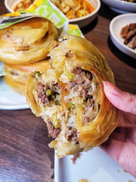 牛肉饼的家常做法_牛肉饼怎么做好吃又嫩-第1张图片-山城妙识