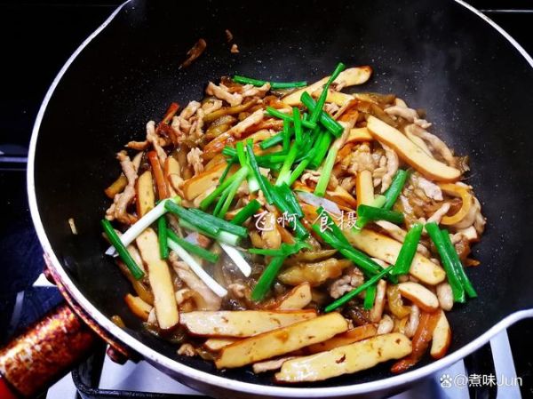 干子榨菜肉丝怎么做_干子榨菜肉丝做法步骤-第2张图片-山城妙识