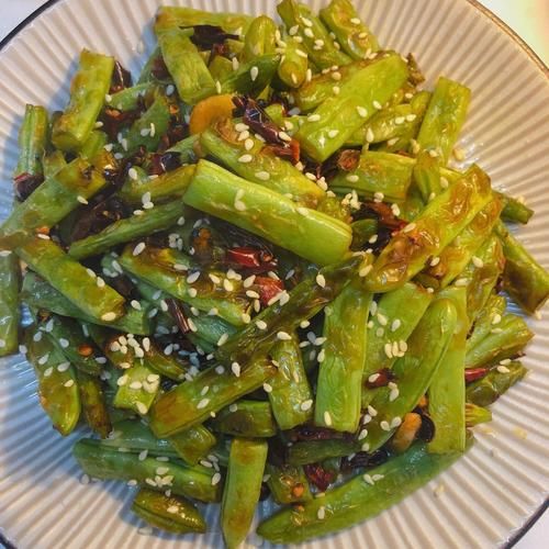 干煸豆角要不要焯水_焯水后怎么炒才脆-第3张图片-山城妙识