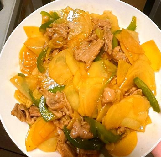 土豆炒肉片怎么炒最好吃_土豆炒肉片家常做法-第1张图片-山城妙识