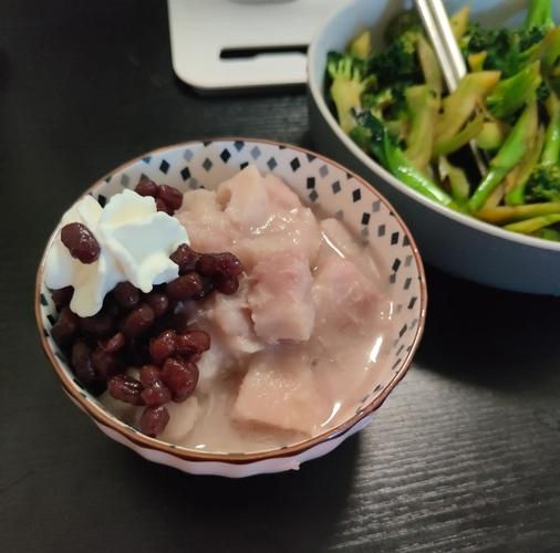 芋头糖水怎么做_芋头糖水要煮多久-第3张图片-山城妙识 芋头糖水怎么做_芋头糖水要煮多久-第3张图片-山城妙识