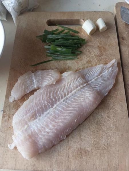 清蒸巴沙鱼怎么做不腥_清蒸巴沙鱼热量高吗-第2张图片-山城妙识