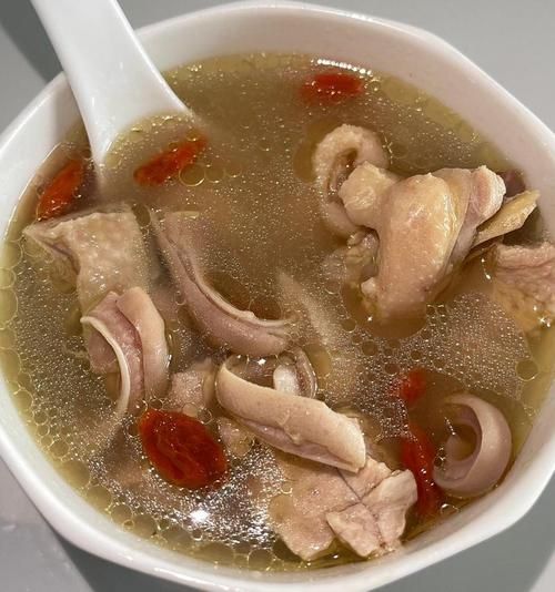 胡椒猪肚鸡汤怎么变白_为什么颜色发黄-第2张图片-山城妙识