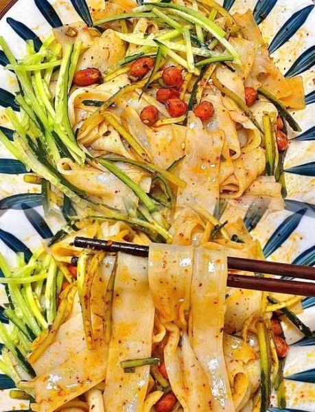 麻酱凉皮汁怎么调_麻酱凉皮汁子配方-第1张图片-山城妙识