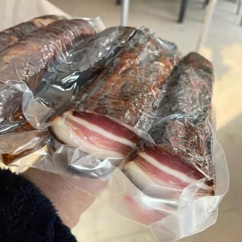 烟熏腊肉怎么清洗干净_腊肉表面黑灰怎么去除-第2张图片-山城妙识