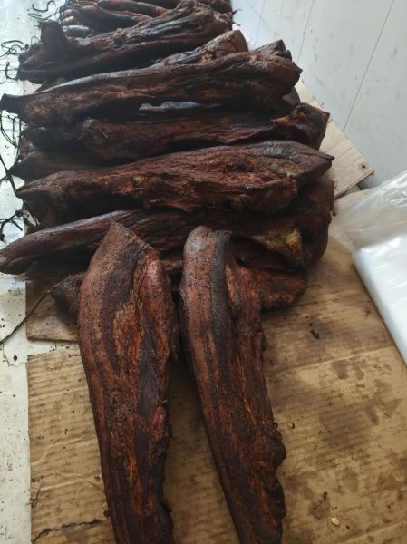 烟熏腊肉怎么清洗干净_腊肉表面黑灰怎么去除-第3张图片-山城妙识