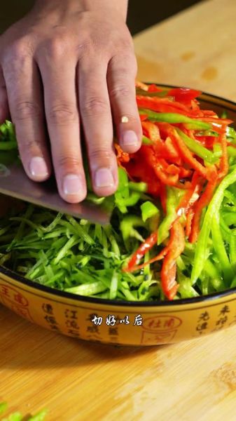 莜面凉汤怎么做_莜面凉汤的家常做法-第1张图片-山城妙识