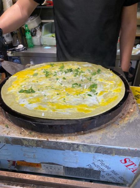 摊煎饼的做法大全_如何摊出薄脆不裂的煎饼-第1张图片-山城妙识