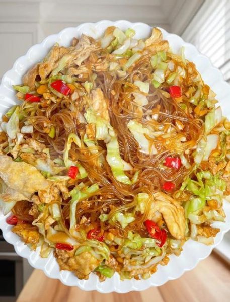 包菜炒粉条怎么炒不粘锅_包菜炒粉条的家常做法-第1张图片-山城妙识