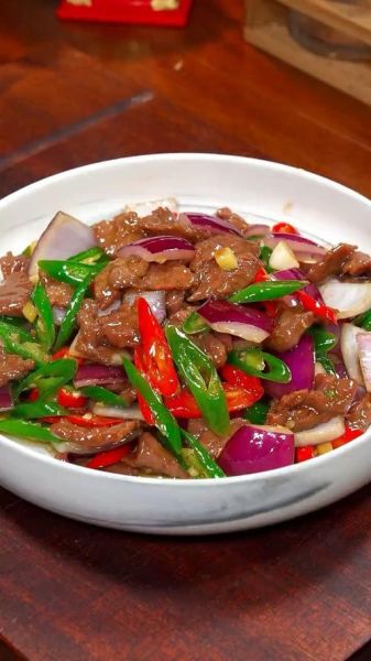 洋葱炒牛肉怎么炒_洋葱炒牛肉用哪个部位-第1张图片-山城妙识 洋葱炒牛肉怎么炒_洋葱炒牛肉用哪个部位-第1张图片-山城妙识