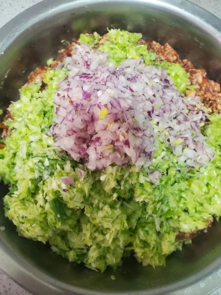 猪肉大葱饺子馅怎么调_猪肉大葱饺子馅好吃秘诀-第1张图片-山城妙识