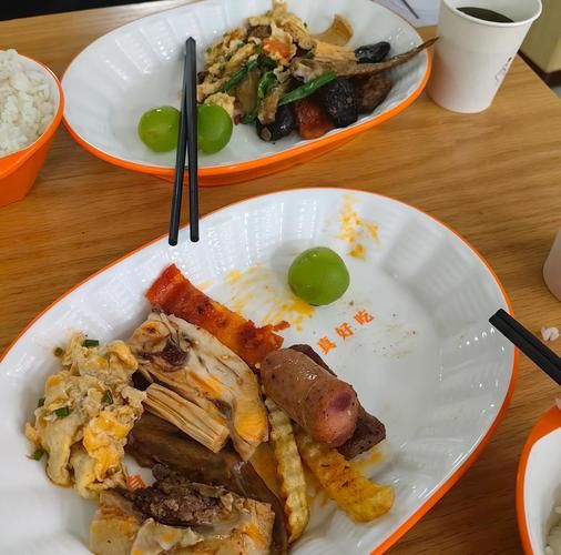 大学食堂米饭特色项目加盟多少钱_如何运营-第2张图片-山城妙识