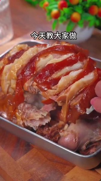 四川酒席蒸肘子怎么做_蒸肘子软糯不腥技巧-第3张图片-山城妙识 四川酒席蒸肘子怎么做_蒸肘子软糯不腥技巧-第3张图片-山城妙识