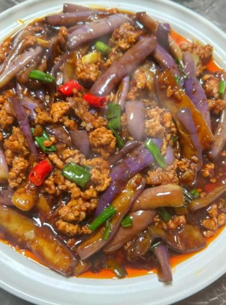 肉片炒茄子怎么做_茄子怎么炒才不吸油-第3张图片-山城妙识 肉片炒茄子怎么做_茄子怎么炒才不吸油-第3张图片-山城妙识