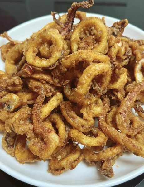 炸鱿鱼圈怎么做_没有面包糠的家常做法-第1张图片-山城妙识
