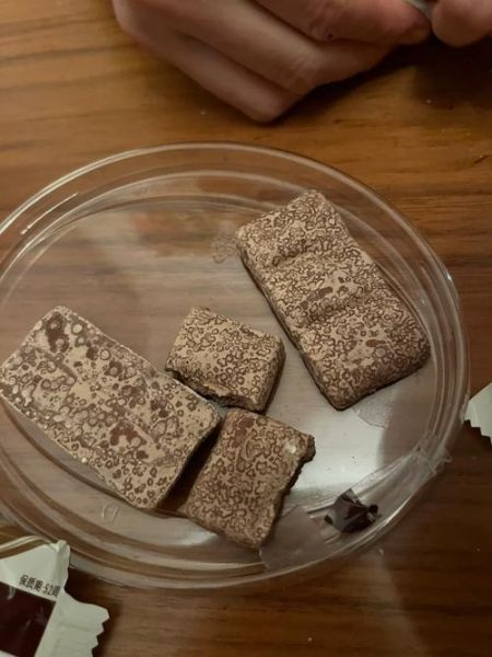 巧克力怎么保存不会变白_巧克力表面发白还能吃吗-第3张图片-山城妙识 巧克力怎么保存不会变白_巧克力表面发白还能吃吗-第3张图片-山城妙识