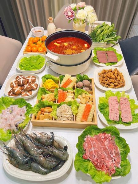 家庭自制火锅配菜有哪些_如何搭配才好吃-第1张图片-山城妙识 家庭自制火锅配菜有哪些_如何搭配才好吃-第1张图片-山城妙识