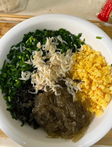 韭菜鸡蛋馅饺子怎么调馅_韭菜鸡蛋馅饺子调馅技巧-第1张图片-山城妙识 韭菜鸡蛋馅饺子怎么调馅_韭菜鸡蛋馅饺子调馅技巧-第1张图片-山城妙识