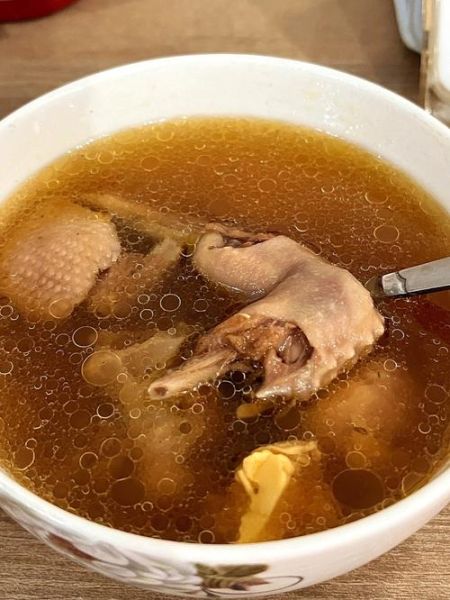 炖老鸭汤的做法大全_老鸭汤怎么炖才不腥-第1张图片-山城妙识