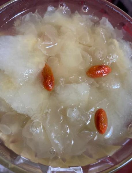 银耳雪梨汤怎么做_润肺止咳效果好吗-第1张图片-山城妙识