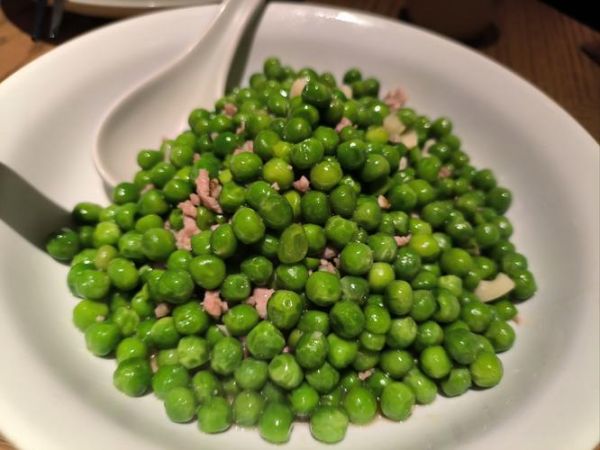 炒豌豆怎么炒好吃_炒豌豆需要焯水吗-第3张图片-山城妙识