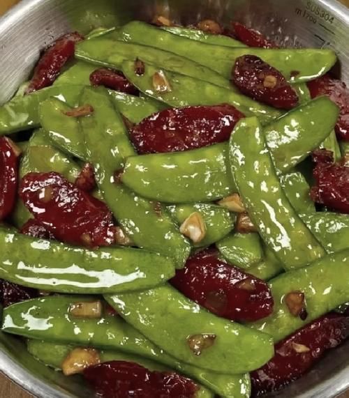 炒豌豆怎么炒好吃_炒豌豆需要焯水吗-第2张图片-山城妙识