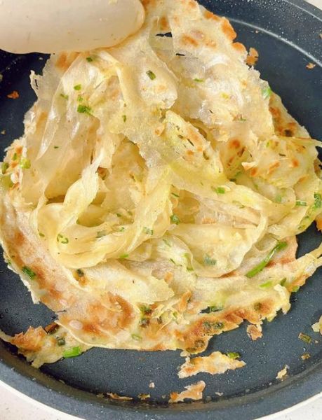 葱花饼怎么做才松软_葱花饼怎么做好吃视频-第1张图片-山城妙识