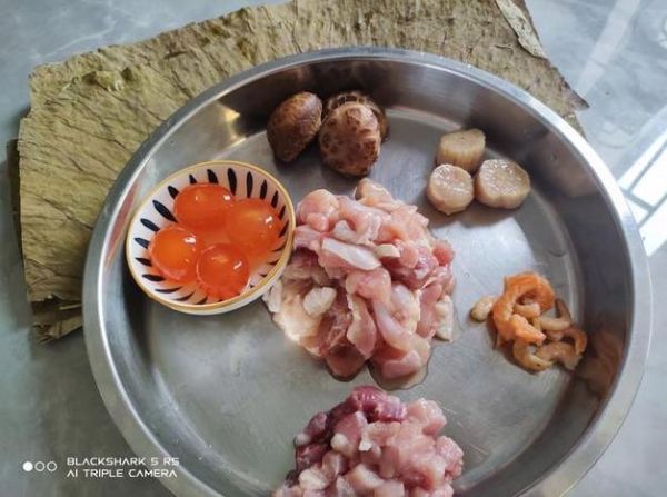 广式糯米鸡怎么做_正宗广式糯米鸡做法-第3张图片-山城妙识